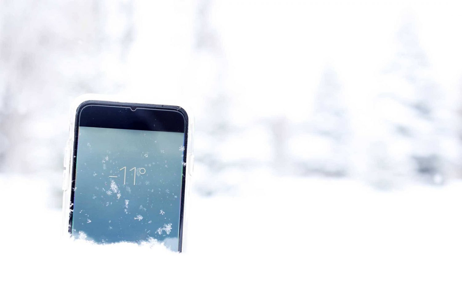 Keep Your Phone Battery Alive This Winter - The Lab - Warsaw