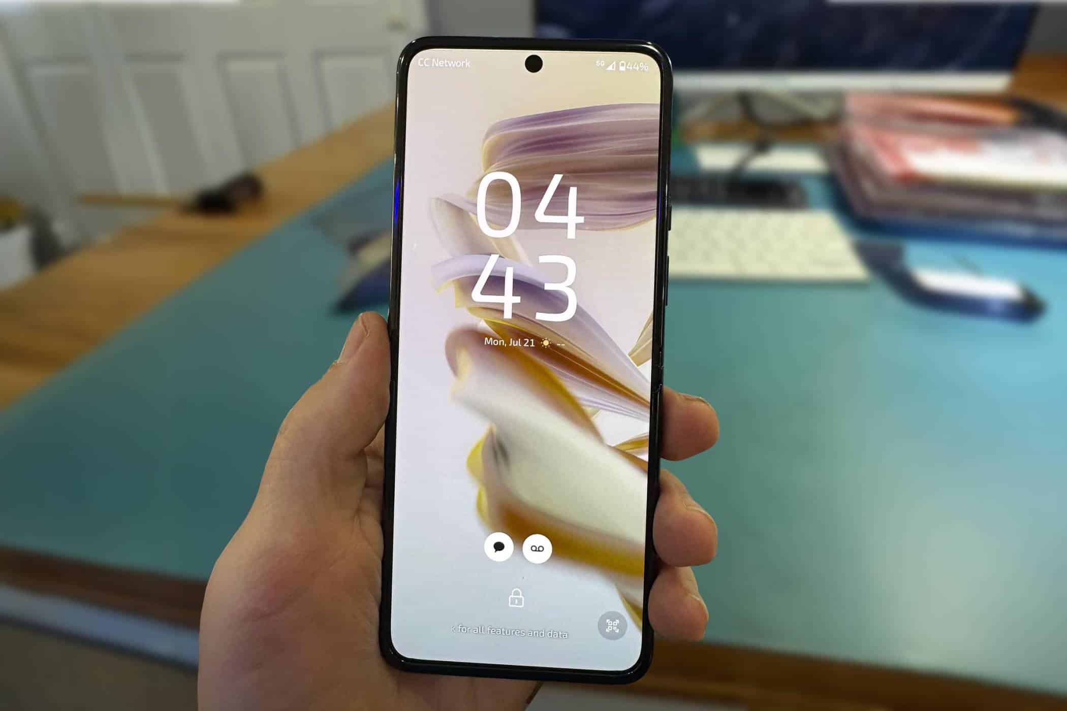 Foldable Phones: The Future of Smartphones or a Passing Trend? - The Lab